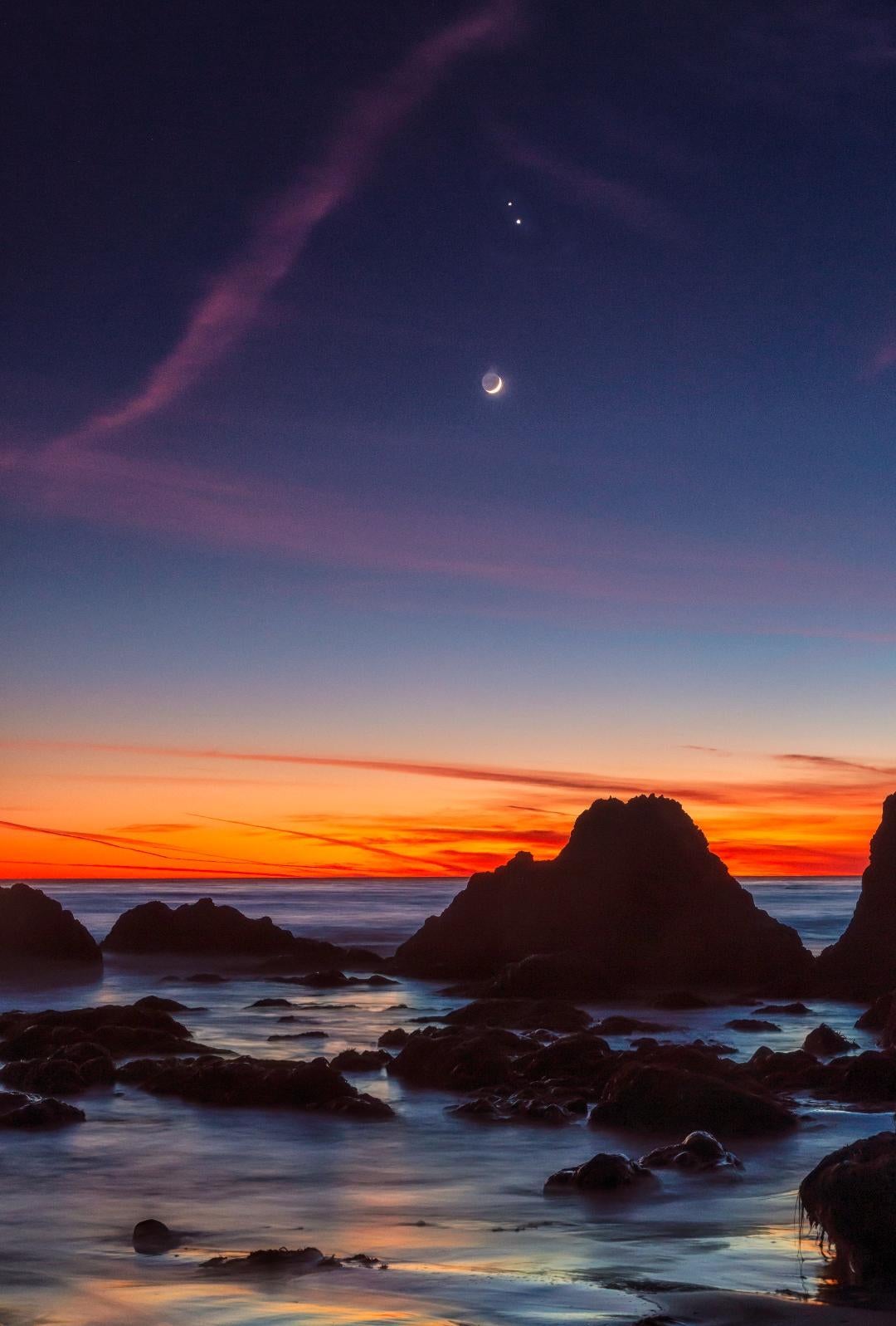 Onne van der Wal - G275 - 12 Metres Freedom and Intrepid Crossing Tacks ...