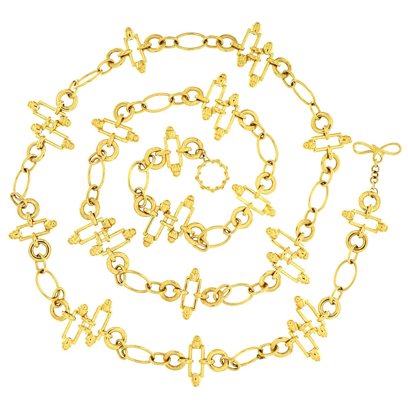 Burberry Kilt Pin Silver Tone Chain Link Long Necklace For Sale at 1stDibs