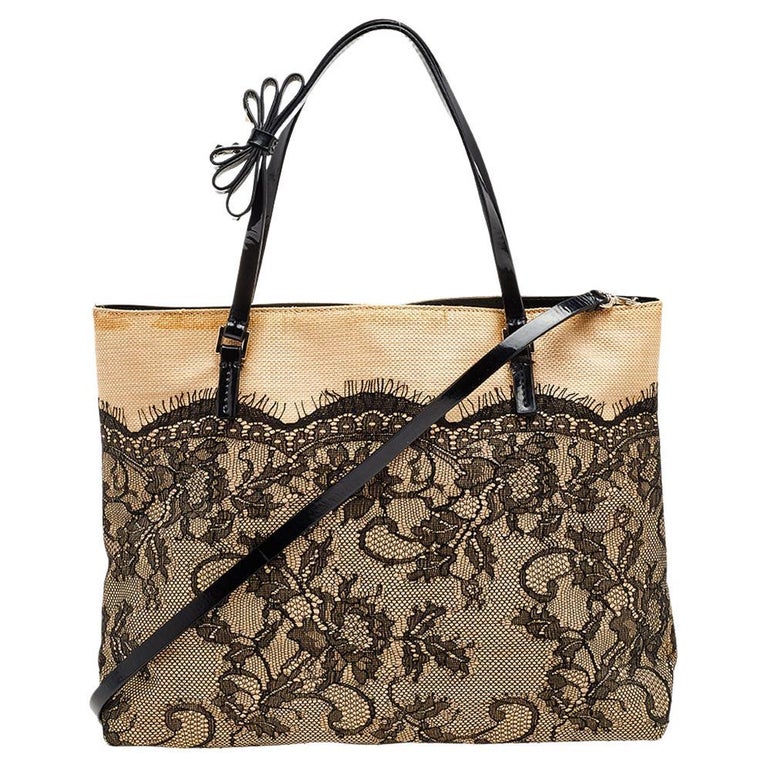 Valentino Beige/Black Raffia And Lace Rockstud Tote at 1stDibs