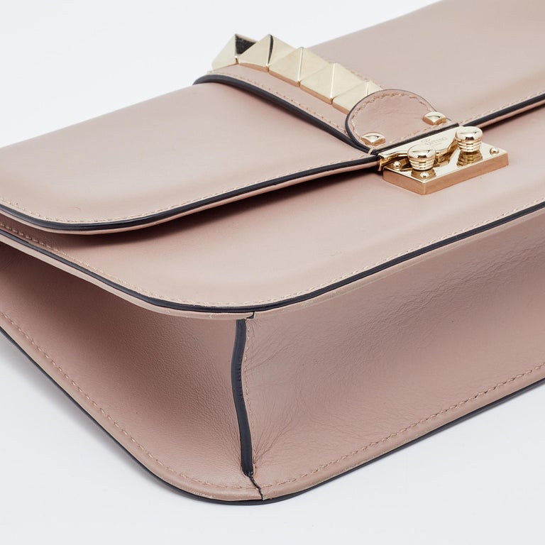 Valentino Beige Leather Medium Rockstud Glam Lock Flap Bag For Sale at ...