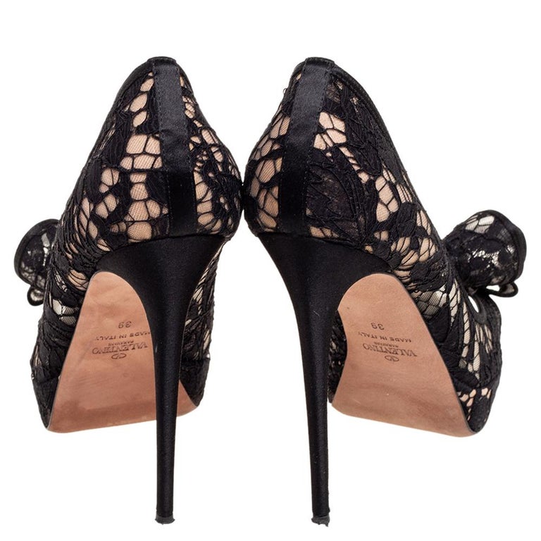 Valentino Black Floral Lace Couture Bow Peep-Toe Platform Pumps Size 39 ...
