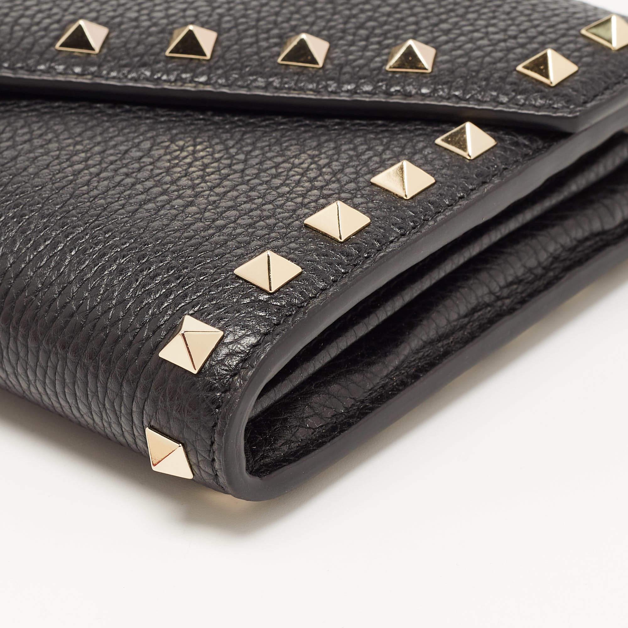 Valentino Black Leather Rockstud Envelope Wallet on Chain For Sale at ...