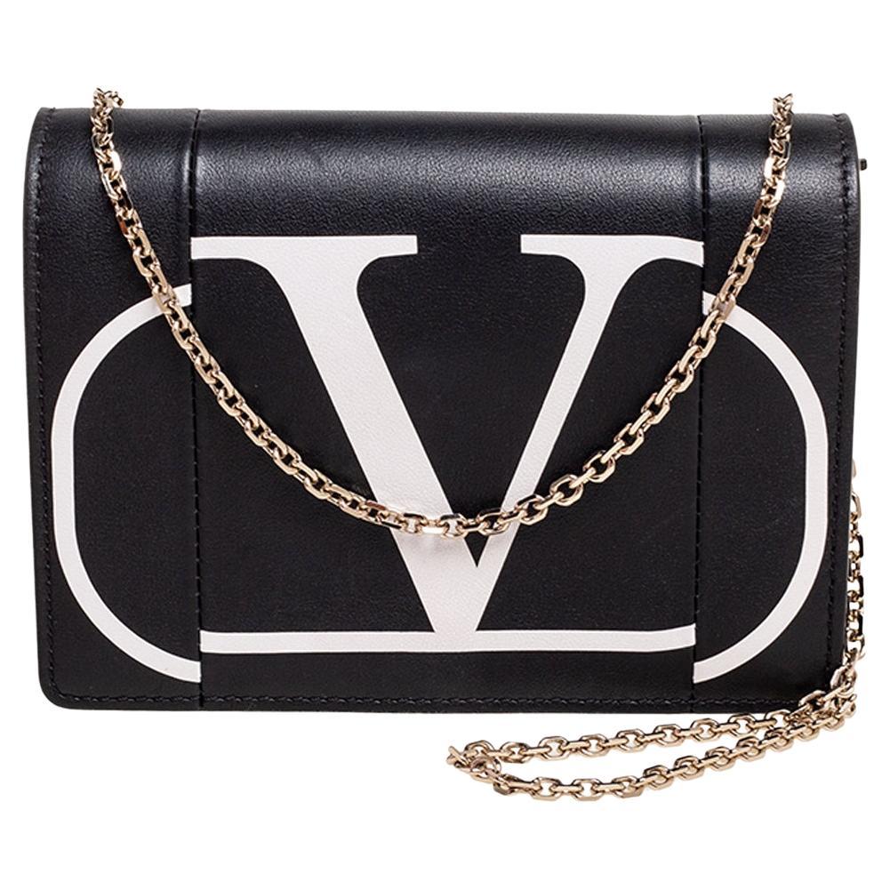 Valentino Rockstud Wallet On Chain Leather at 1stDibs
