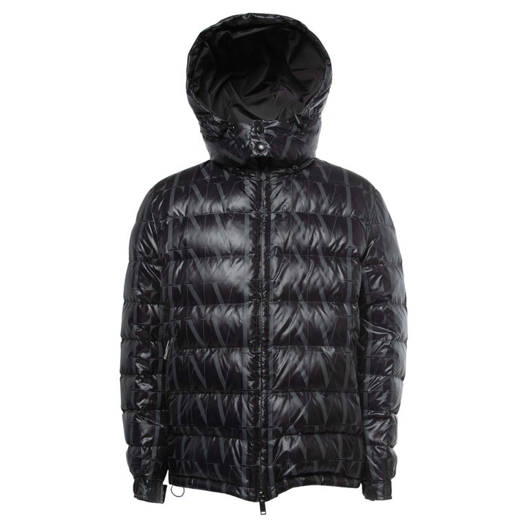 Valentino Black Synthetic VLTN Logo Puffer Jacket XL For Sale at 1stDibs