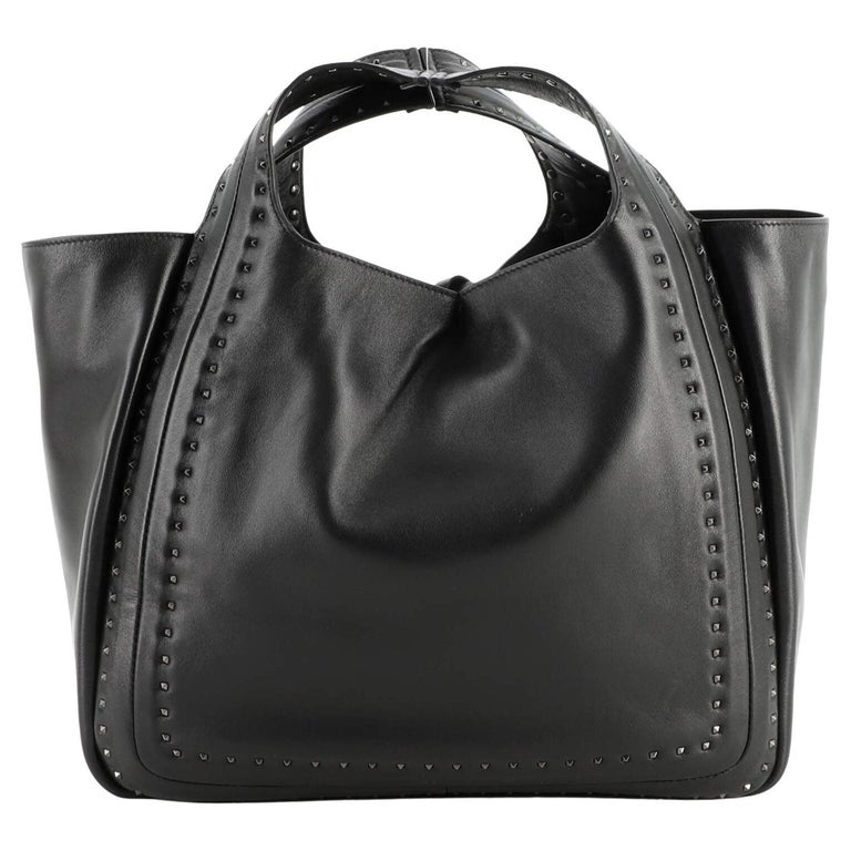 Valentino Garavani Atelier 01 Tote Studded Leather Medium For Sale at ...