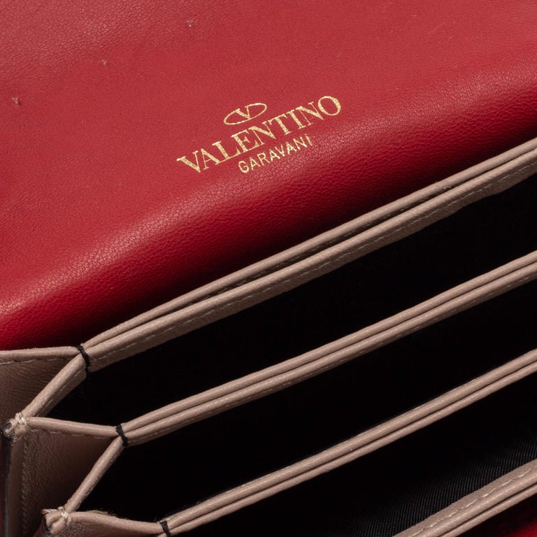 Valentino Gold Patent Leather Rockstud Spike Compact Wallet For Sale at ...