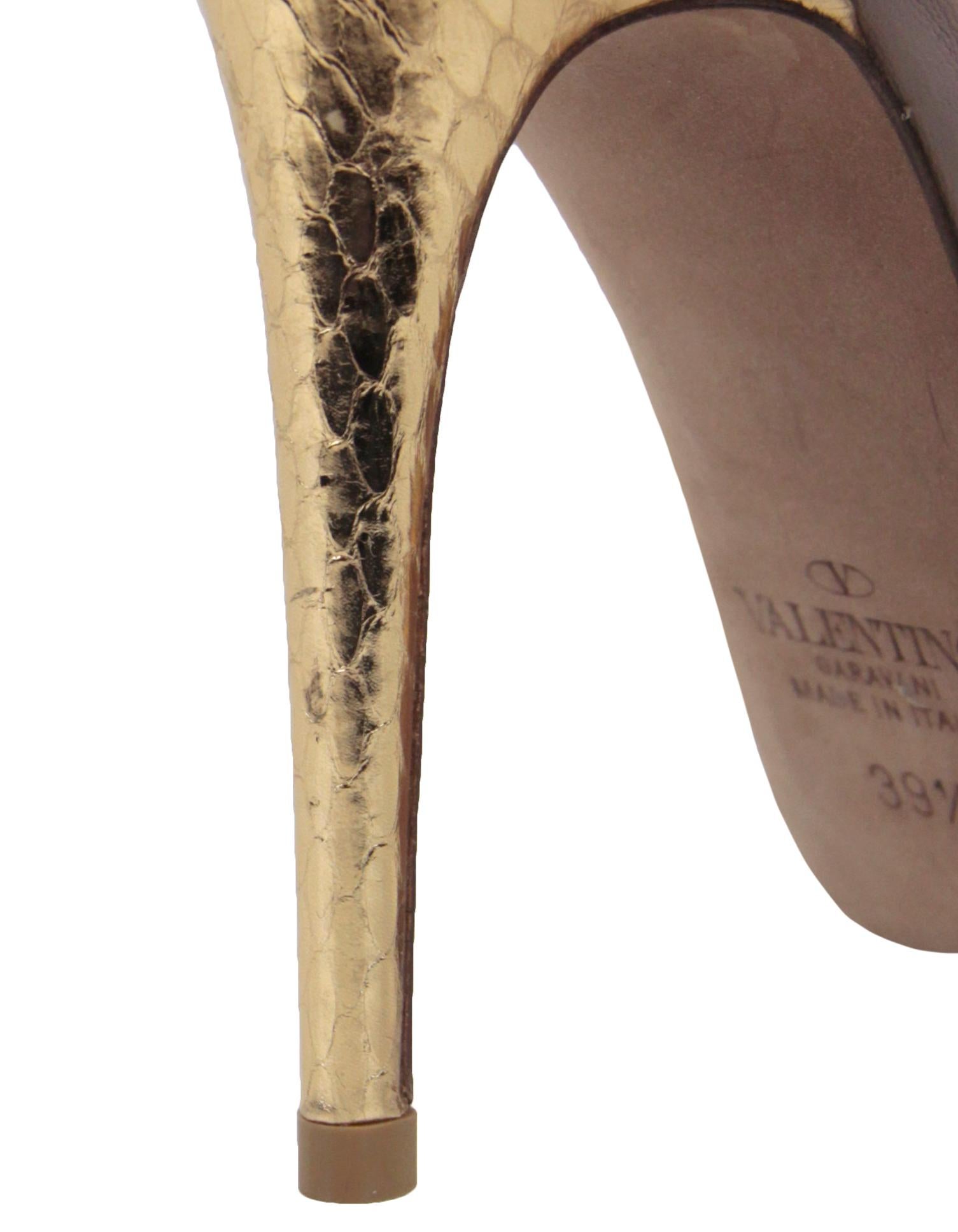 Valentino Gold Rockstud Caged Snake-Embossed Pumps sz 39.5 at 1stDibs ...