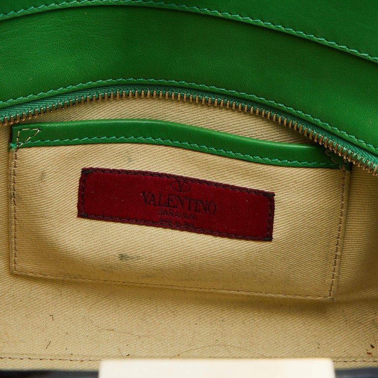 Valentino Green Leather Rockstud Trapeze Tote For Sale at 1stDibs