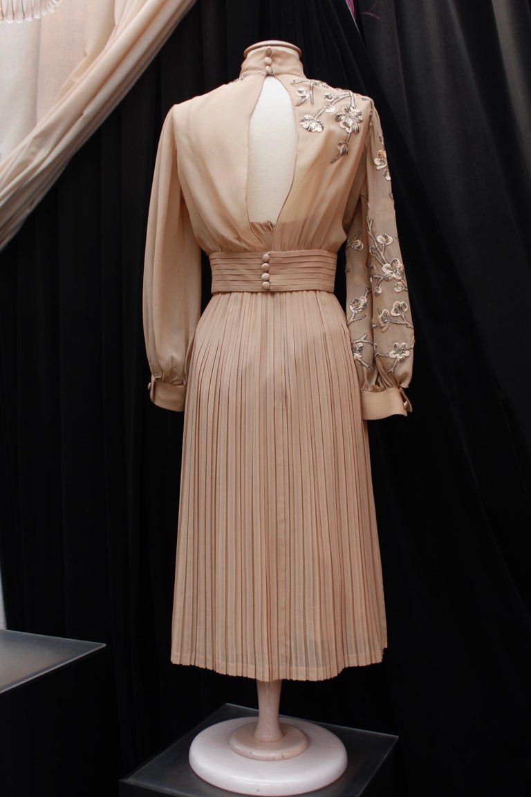 Valentino Haute Couture gorgeous beige silk chiffon cocktail dress with ...