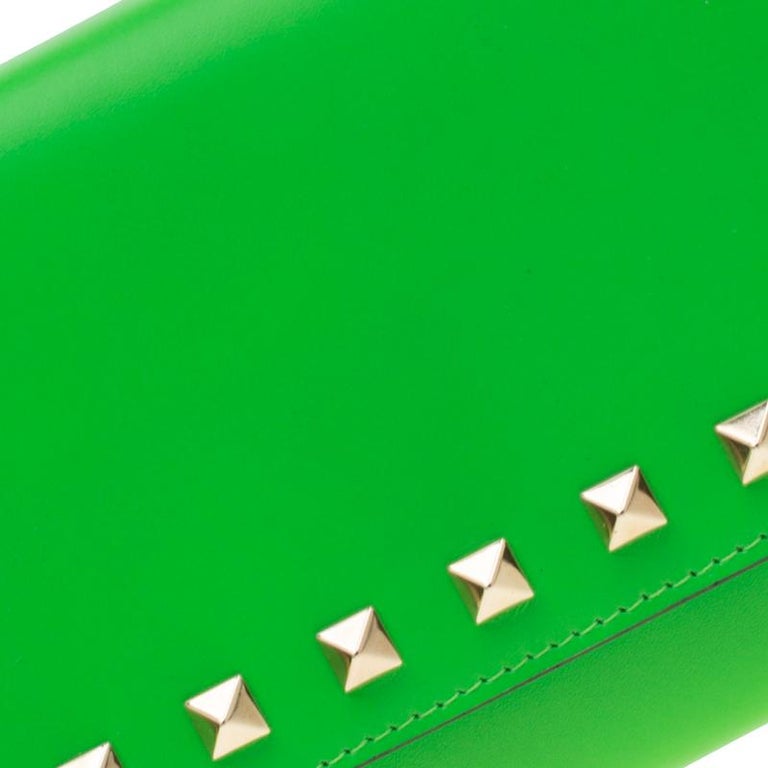 Valentino Neon Green Leather Rockstud Trifold Wallet For Sale at ...