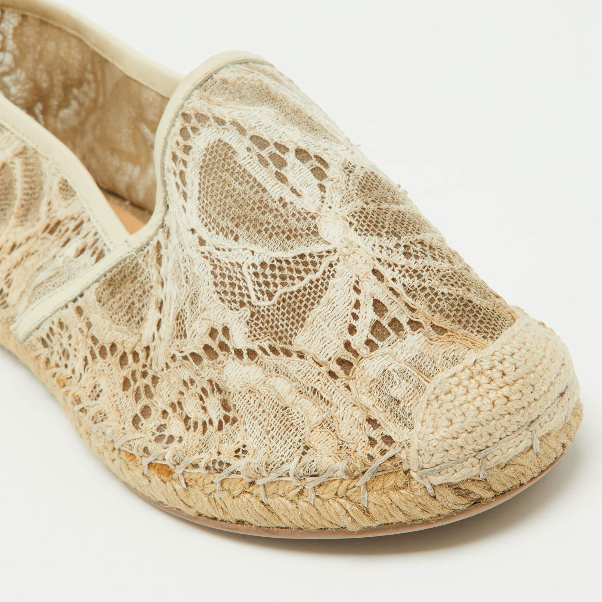 Valentino Off White Lace Espadrille Flats Size 37 For Sale at 1stDibs