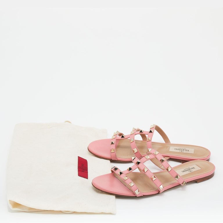 Valentino Pink Leather Rockstud Flat Slides Size 37 For Sale at 1stDibs