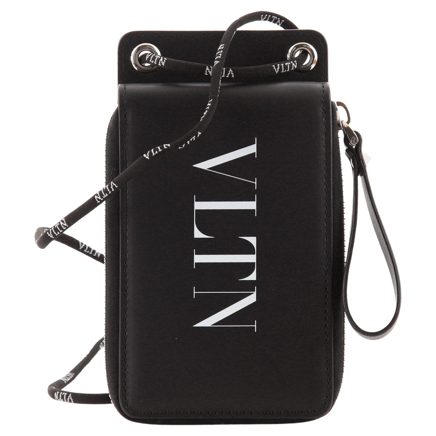 Valentino Rockstud Wallet On Chain Leather at 1stDibs