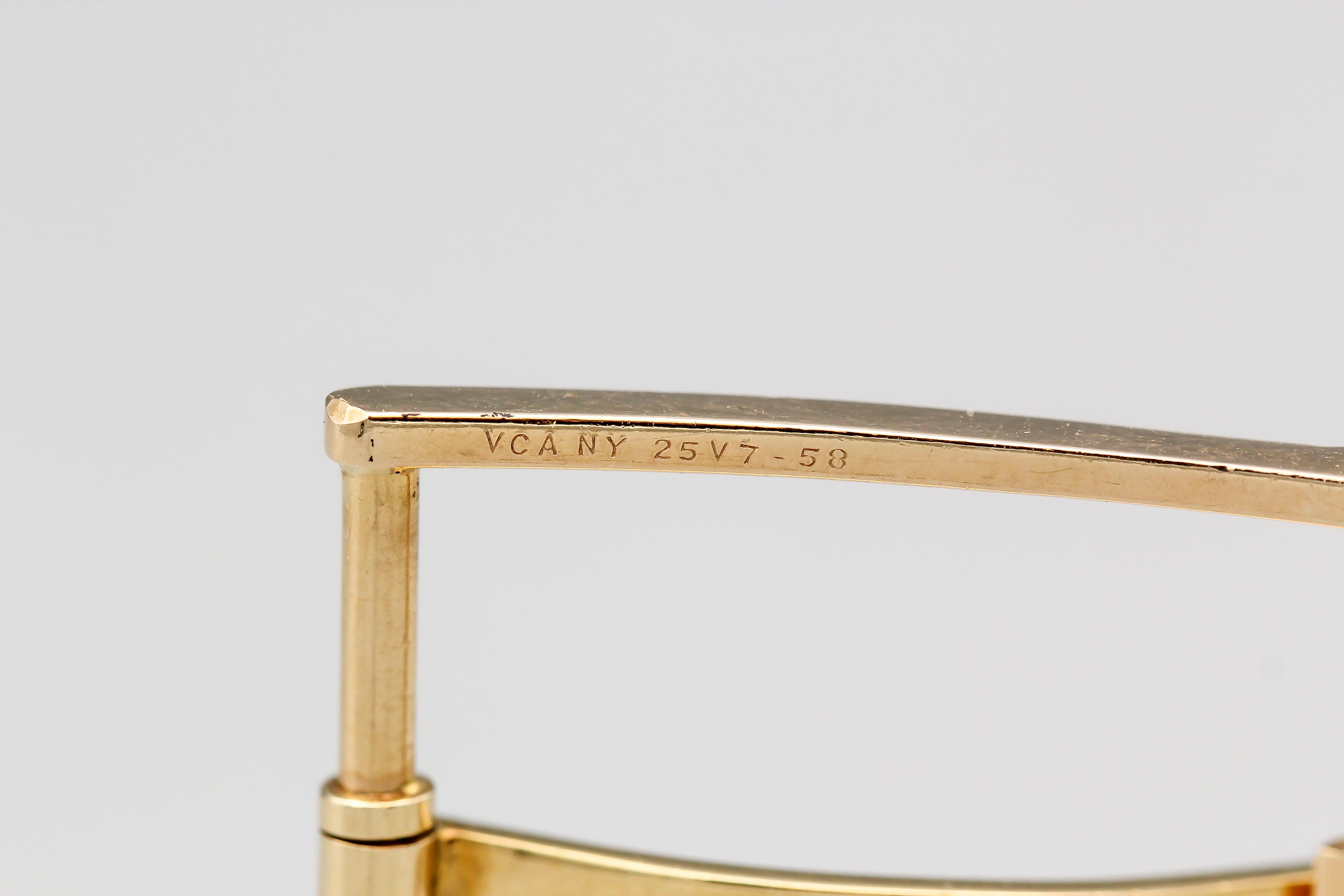 Van Cleef and Arpels 14k Yellow Gold Batonnet Belt Buckle For Sale at ...