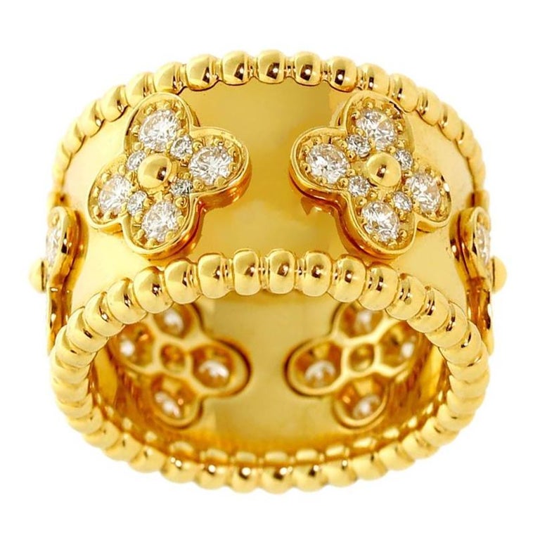 Van Cleef and Arpels Perlee Diamond Gold Ring at 1stDibs | perlee ring