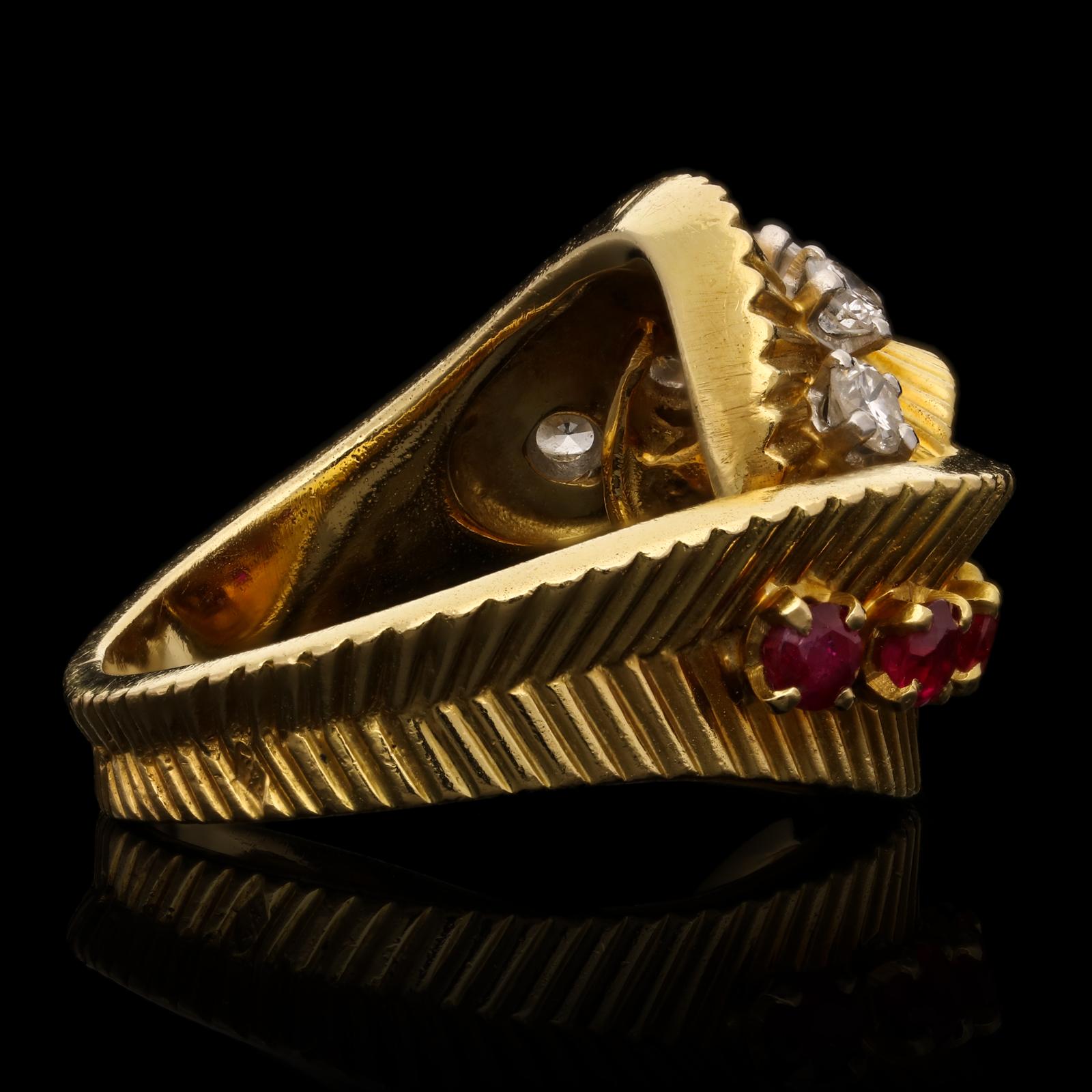 Van Cleef and Aprels Stylish Retro Gold Ruby Diamond Cross Over Dress ...