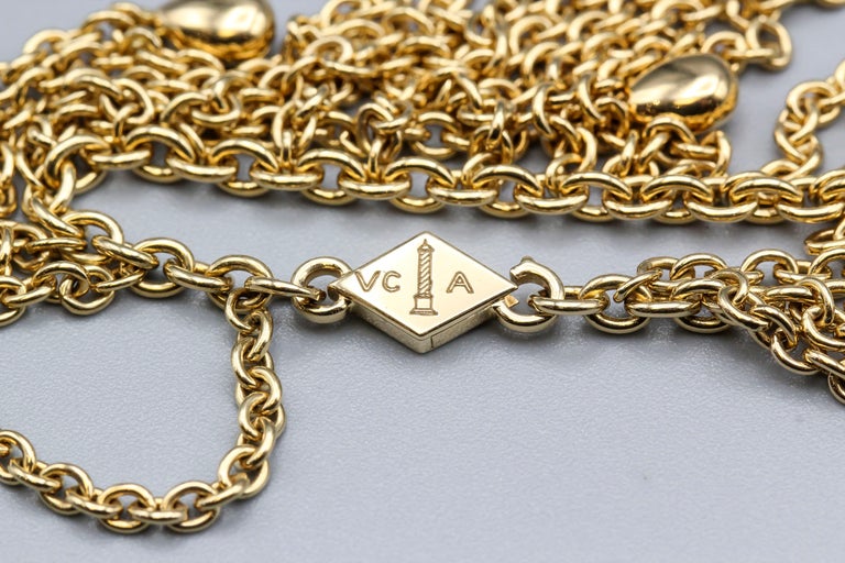 Van Cleef and Arpels 18 Karat Gold Fringe Chain Link Necklace For Sale ...