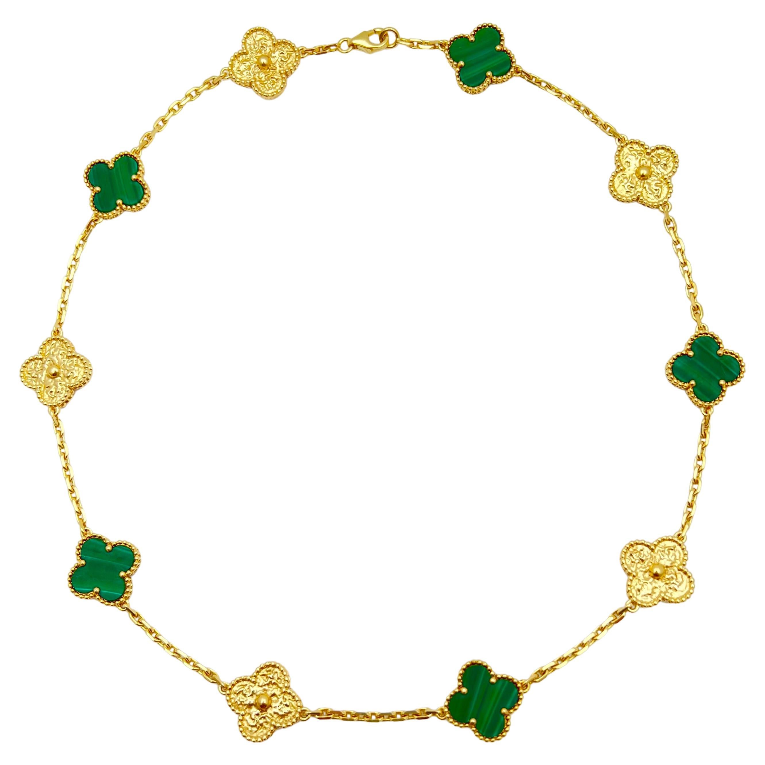 Van Cleef and Arpels 18k Gold Malachite Alternating Vintage Alhambra Necklace For Sale at 1stDibs