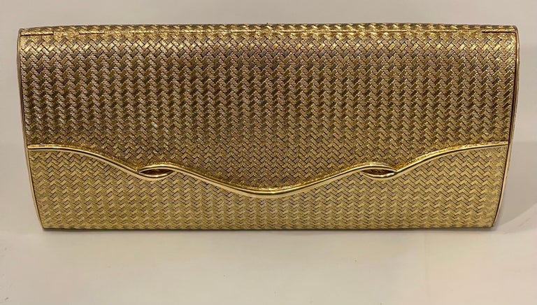 Van Cleef and Arpels 18K Yellow Gold Mesh Clutch Handbag with Mirror ...