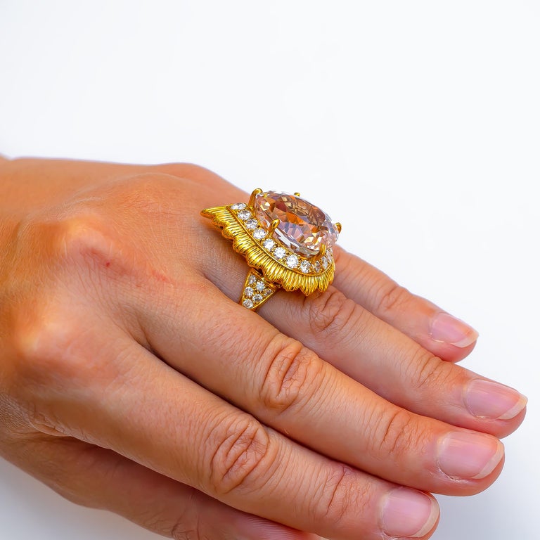 Van Cleef and Arpels 20 Carat Kunzite and 2.50 Carat Diamonds Ring 18 ...