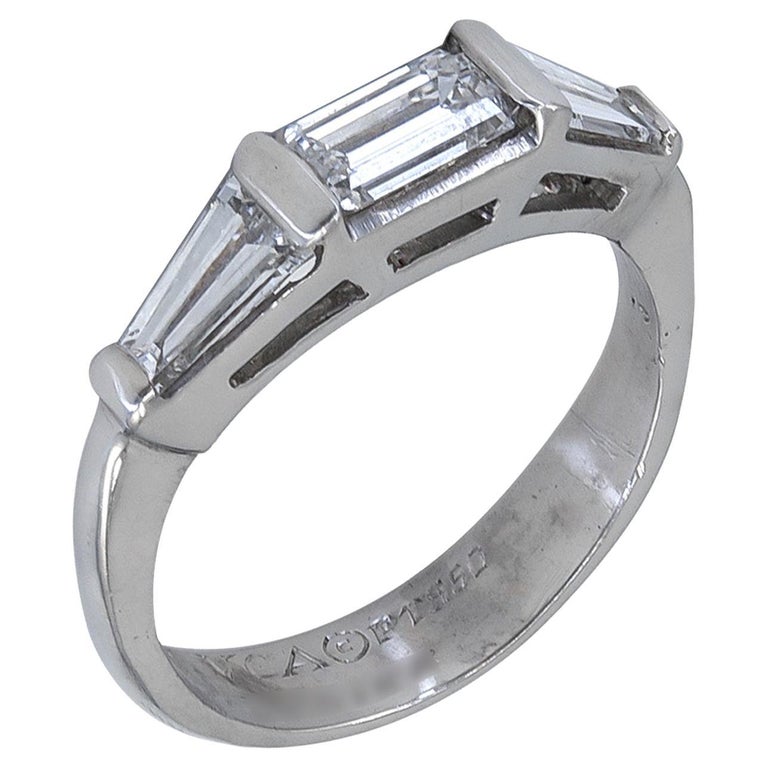 Van Cleef and Arpels 3-Stone Diamond Platinum Ring For Sale at 1stDibs