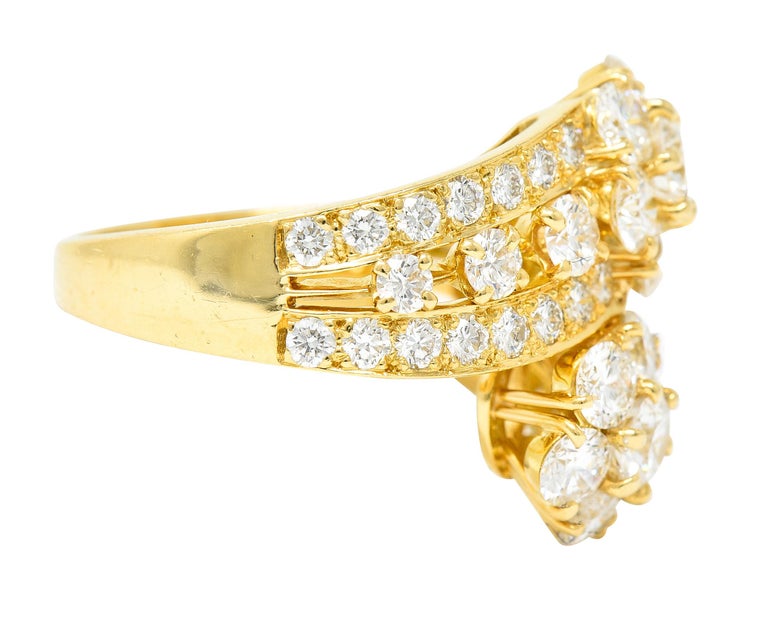 Van Cleef and Arpels 3.01 Carats Diamond 18 Karat Yellow Gold Snowflake ...