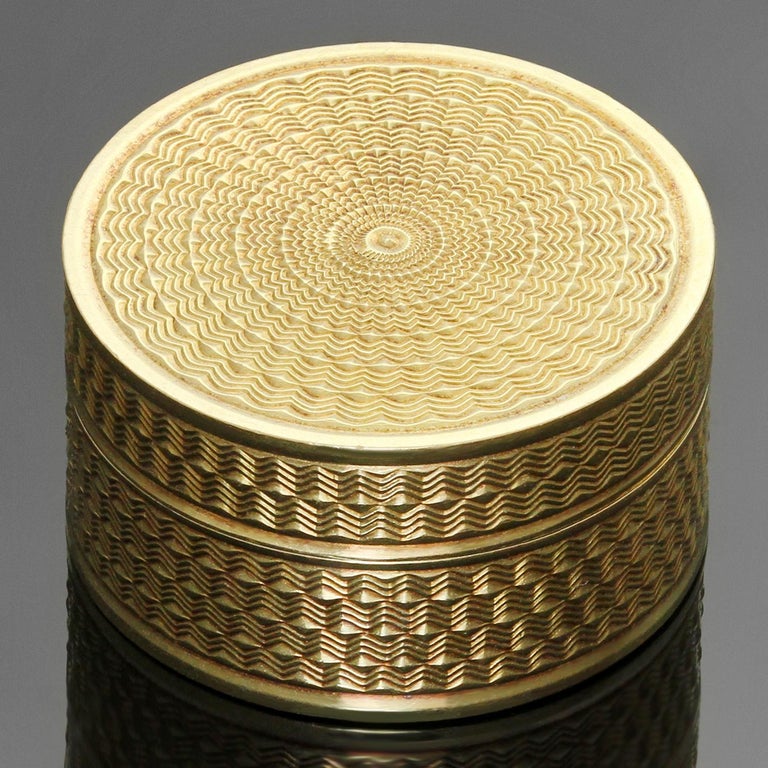 Van Cleef and Arpels Antique Yellow Gold Handcrafted Pill Box For Sale ...
