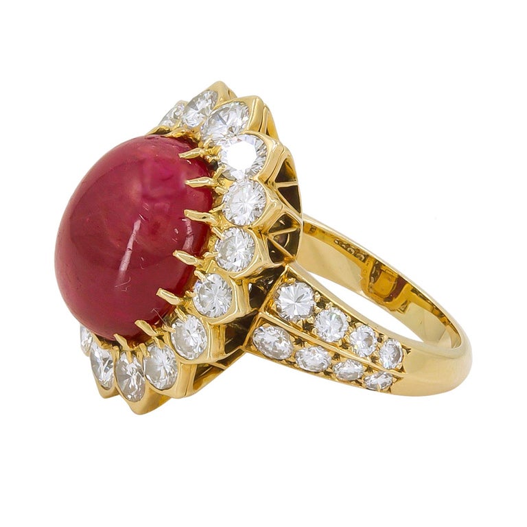 Van Cleef and Arpels Paris 1960s Vintage Cabochon Ruby Diamond Ring For Sale at 1stDibs