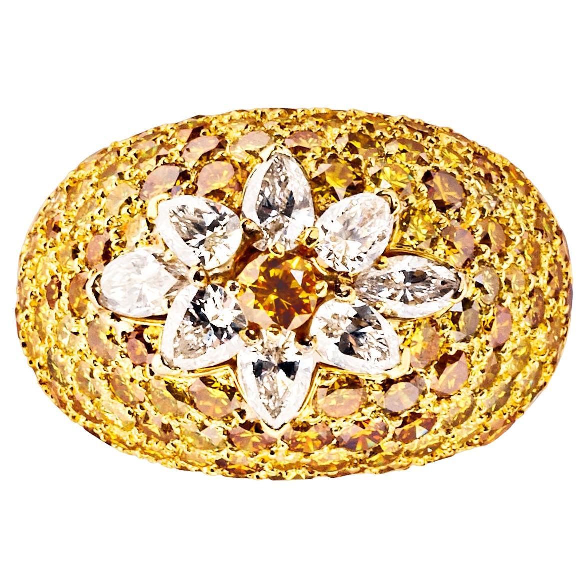 Van Cleef and Arpels Chrysoprase Diamond Gold Ring For Sale at 1stDibs