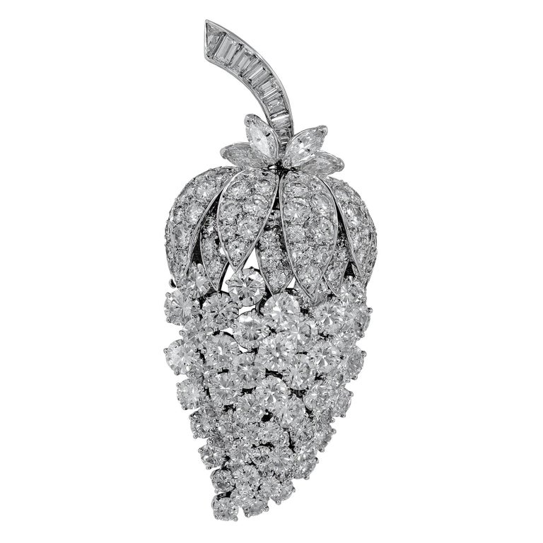 Van Cleef and Arpels Diamond Platinum Acorn Motif Brooch For Sale at ...