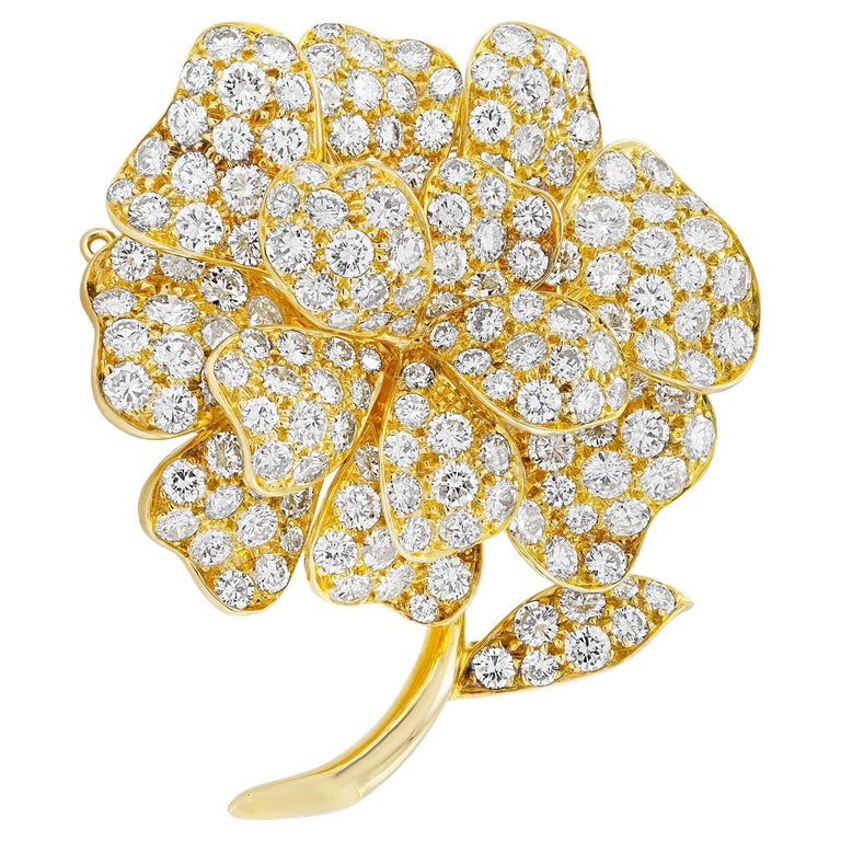 Van Cleef and Arpels Diamond Flower Brooch For Sale at 1stDibs