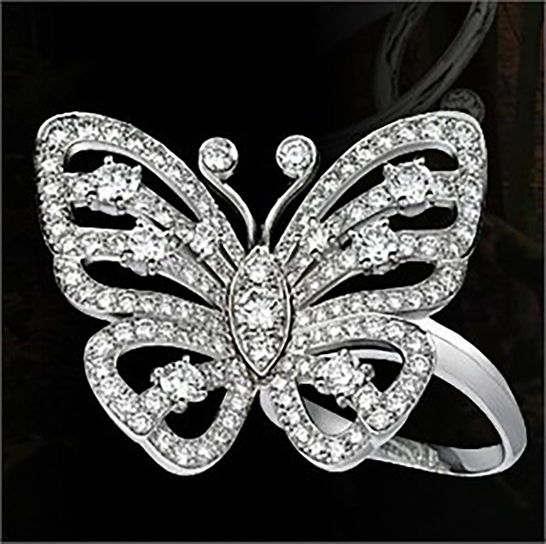 Van Cleef and Arpels Diamond Flying Butterfly Between Finger White Gold ...