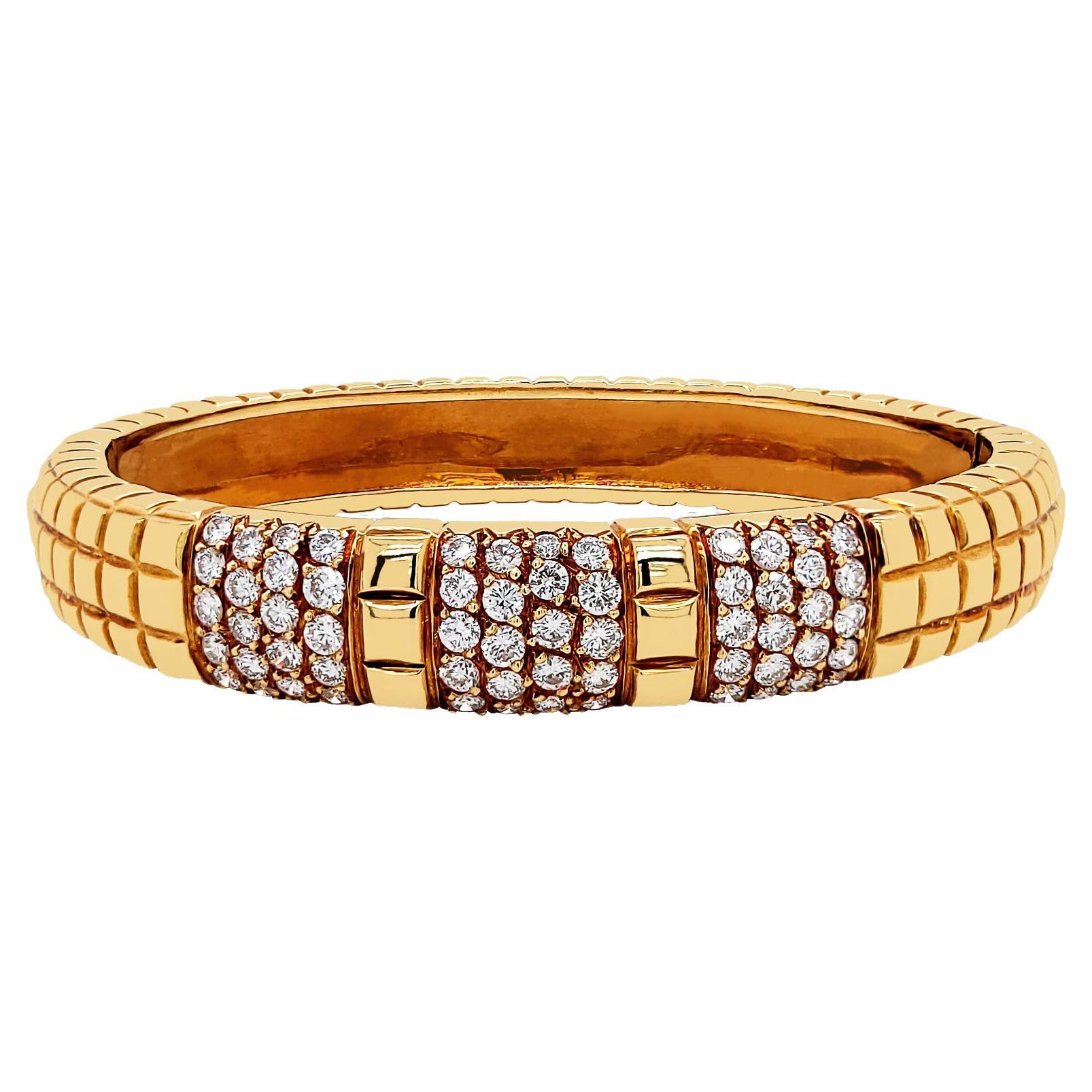 Van Cleef and Arpels Diamond Gold "Snowflake" Bracelet at 1stDibs