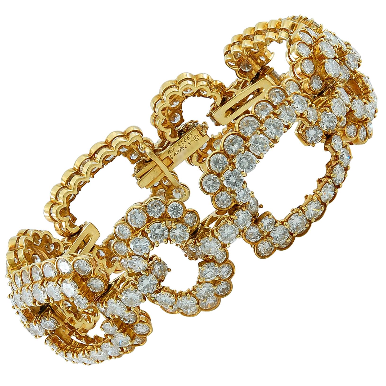 Van Cleef and Arpels Diamond Gold Link Bracelet For Sale at 1stDibs
