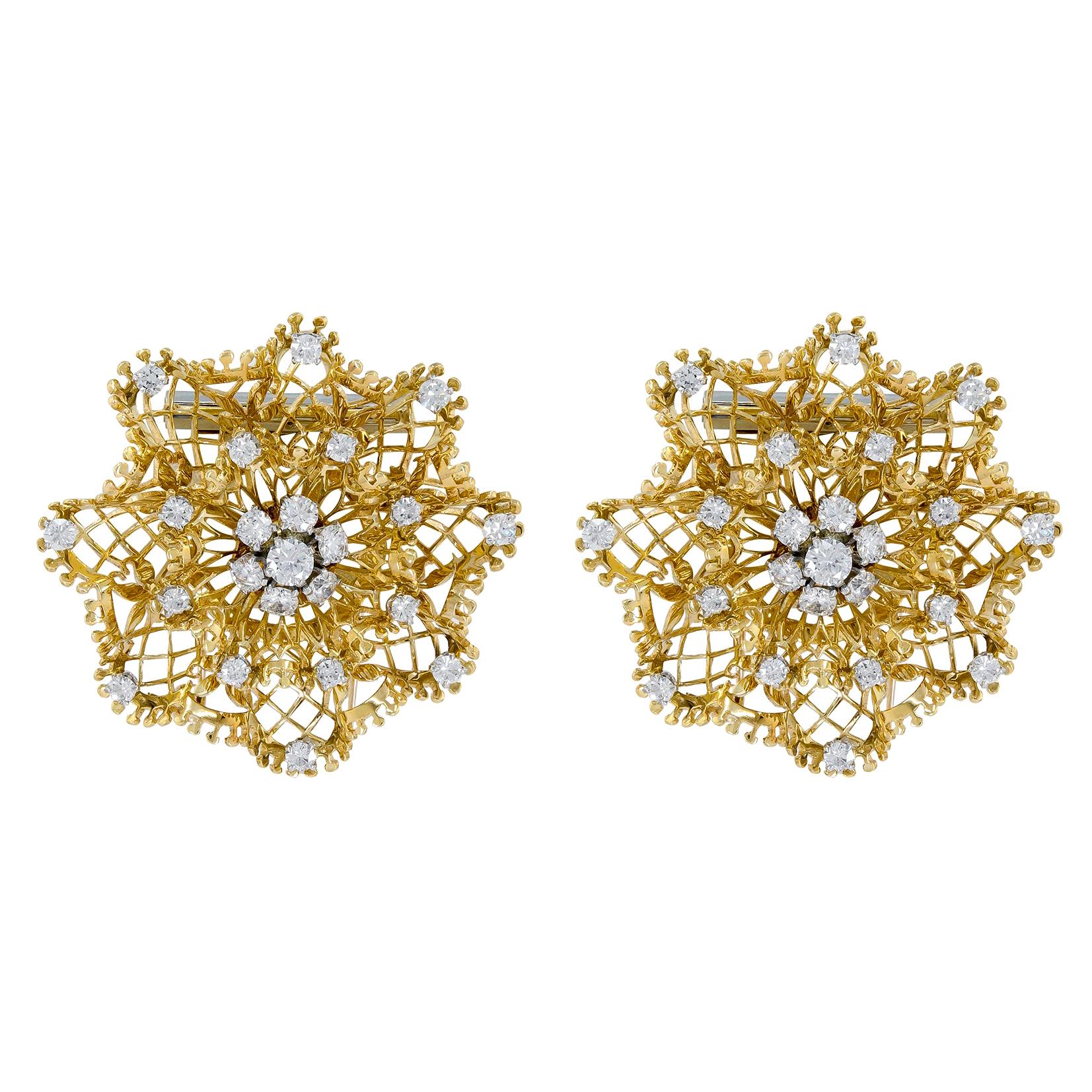 Van Cleef and Arpels Dentelle Diamond Bezel Flower Face Watch at 1stDibs