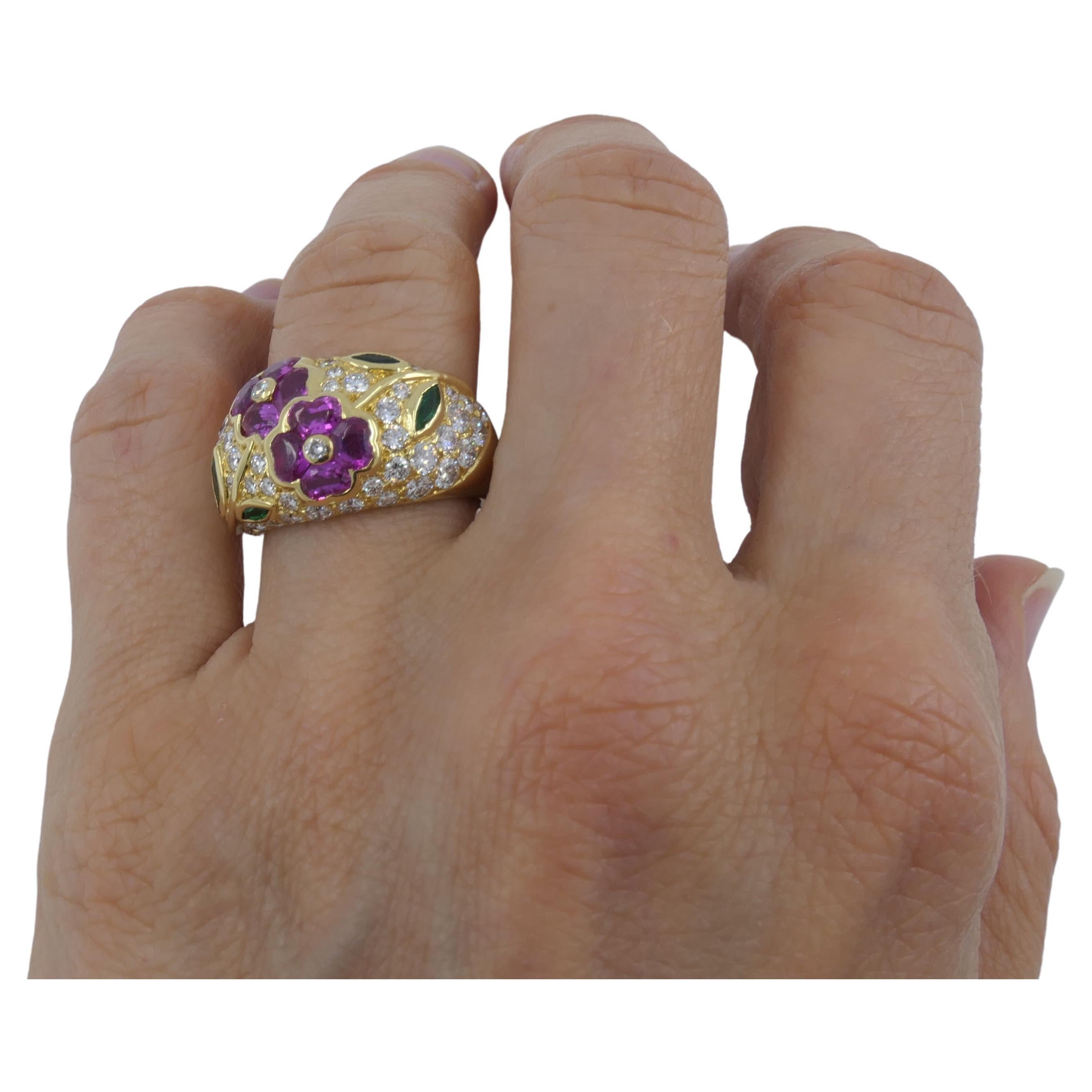 Van Cleef and Arpels Diamond Ring Gemstones Flower Design For Sale at ...