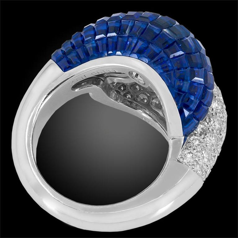 Van Cleef and Arpels Mystery Set™ Sapphire Gold Platinum Double Boule Ring For Sale at 1stDibs
