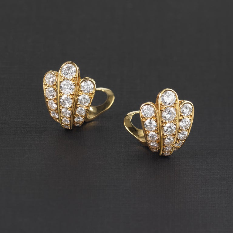 Van Cleef and Arpels Diamond Scallop Shell Vintage Earrings in 18K Gold ...