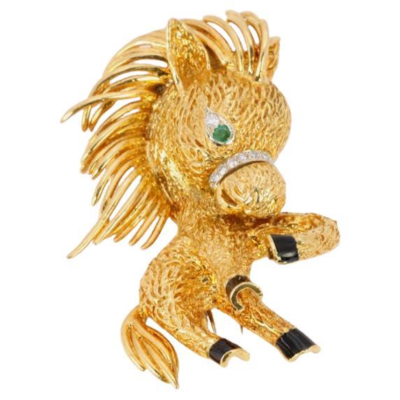 VAN CLEEF and ARPELS Diamond Emerald Enamel 18k Yellow Gold Lion Brooch For Sale at 1stDibs ...