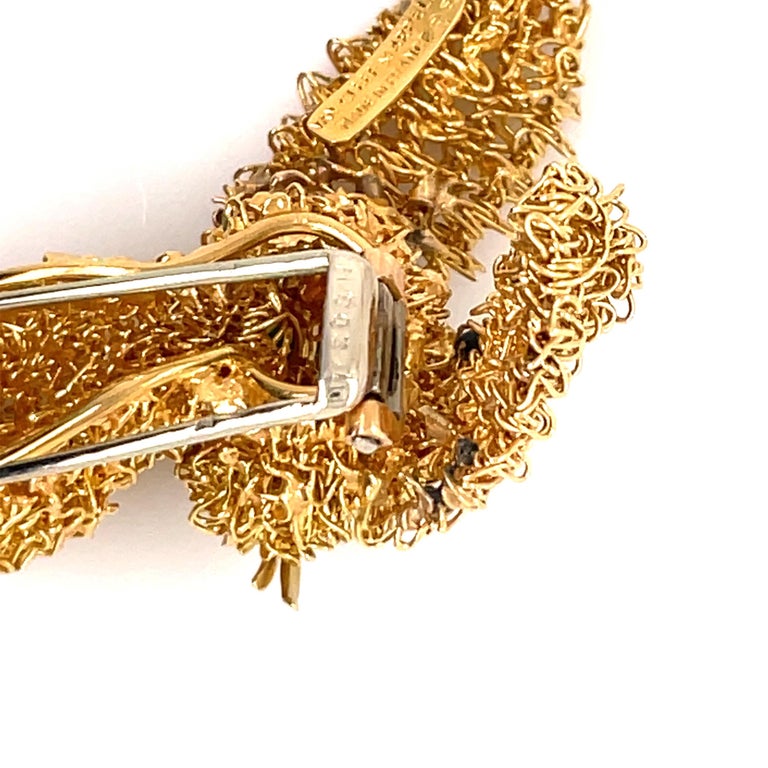 Van Cleef and Arpels Emerald Gold Fox Pin Made in France 18K at 1stDibs