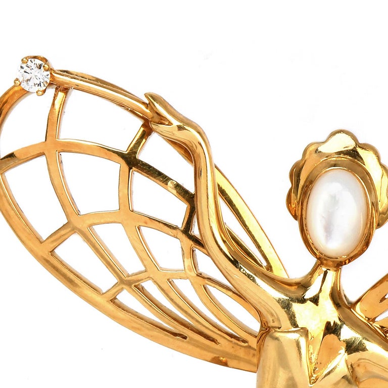 Van Cleef and Arpels Fairy Moon Stone VCA 18K YG Brooch For Sale at 1stDibs