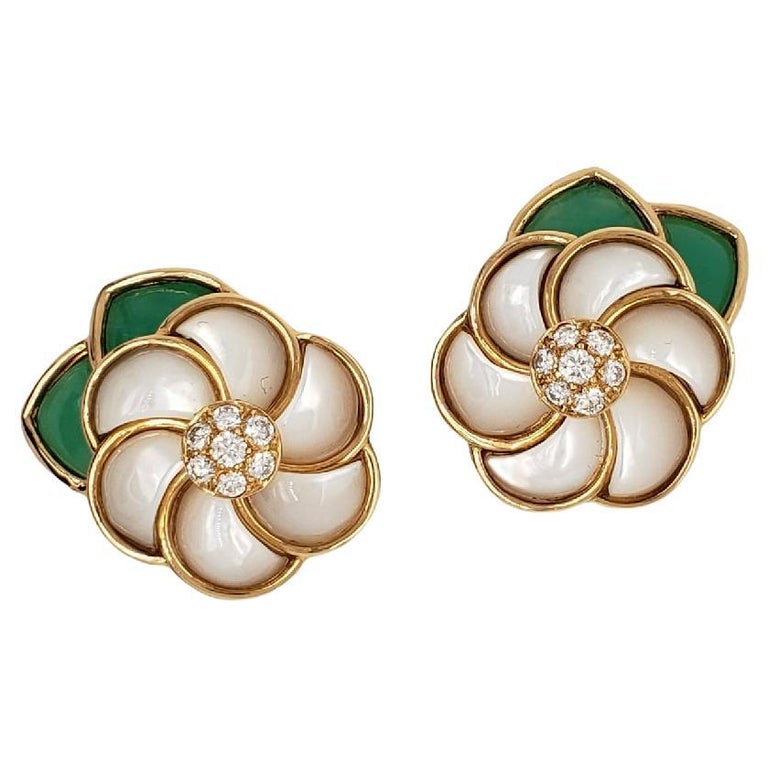 Van Cleef and Arpels Flower Design Earrings at 1stDibs