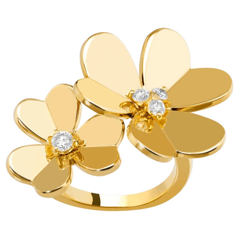 Van Cleef and Arpels Frivole Between Statement Ring in 18k Yellow Gold ...