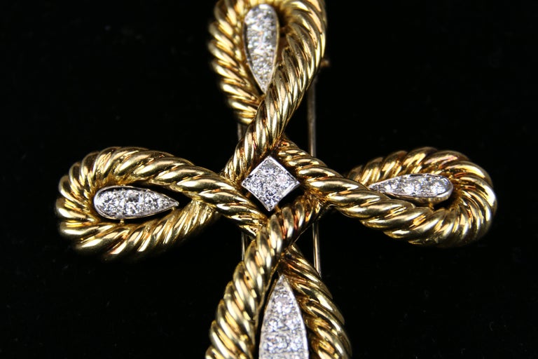 Van Cleef and Arpels Gold and Diamond Cross For Sale at 1stDibs