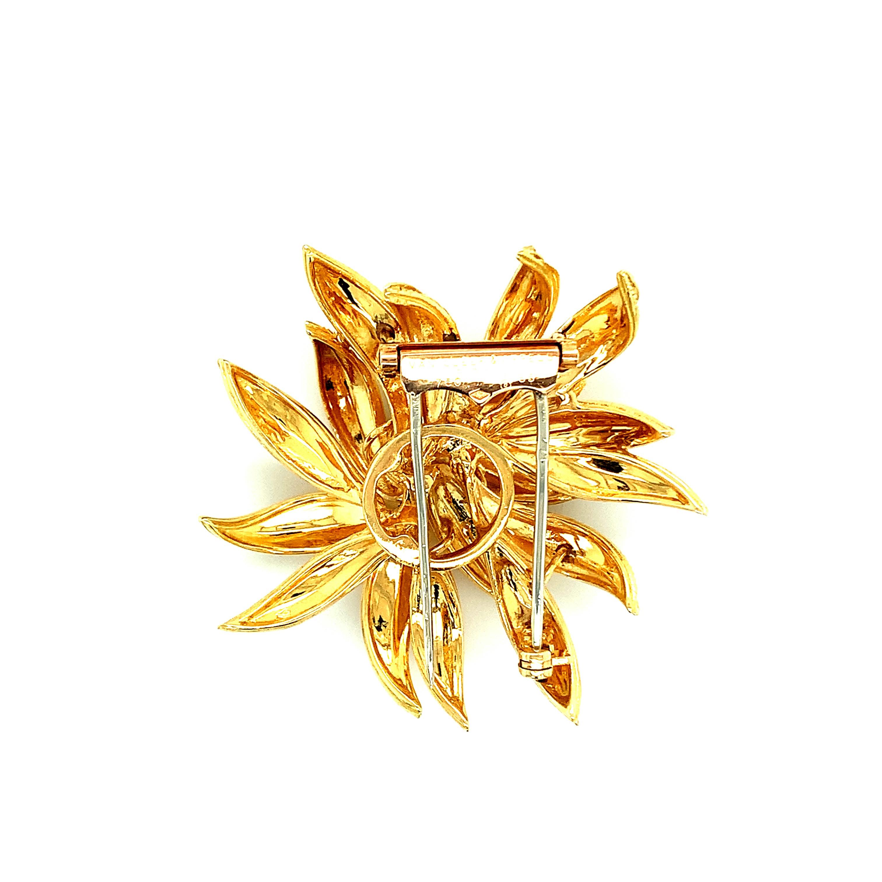 Van Cleef and Arpels Gold Leaves Brooch For Sale at 1stDibs | van cleef ...