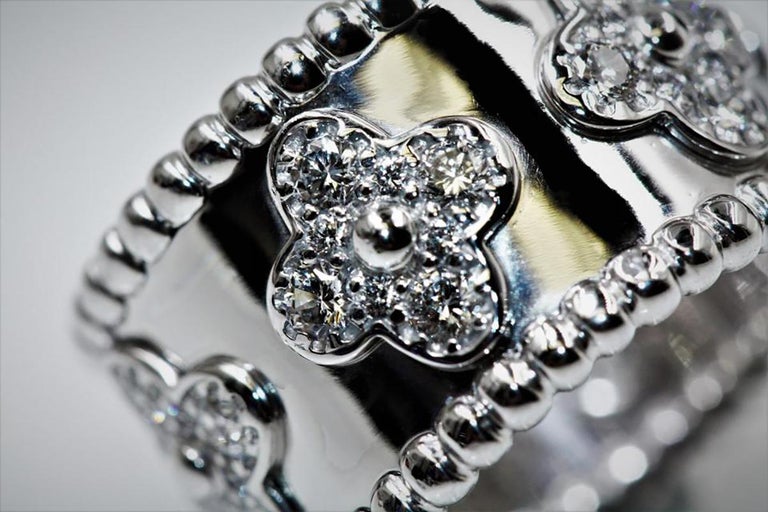 Van Cleef and Arpels Perlee Clover 18 Karat Gold Ring Round Diamonds ...