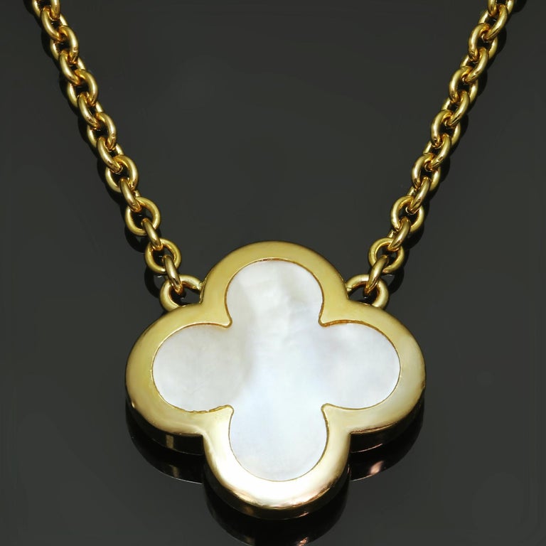 Van Cleef and Arpels Halskette mit Gelbgold-Anhänger aus reiner ...