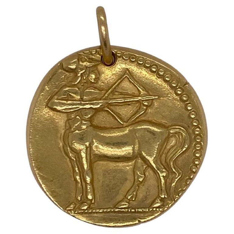 Van Cleef and Arpels Sagittarius Zodiac Pendant 18k Yellow Gold For Sale at 1stDibs