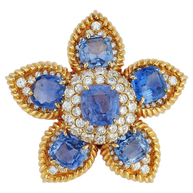Van Cleef and Arpels Sapphire and Diamond Flower Brooch For Sale at 1stDibs
