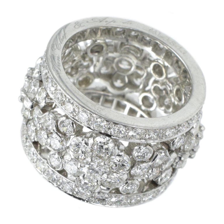 Van Cleef and Arpels "Snowflake" Diamond Band For Sale at 1stDibs